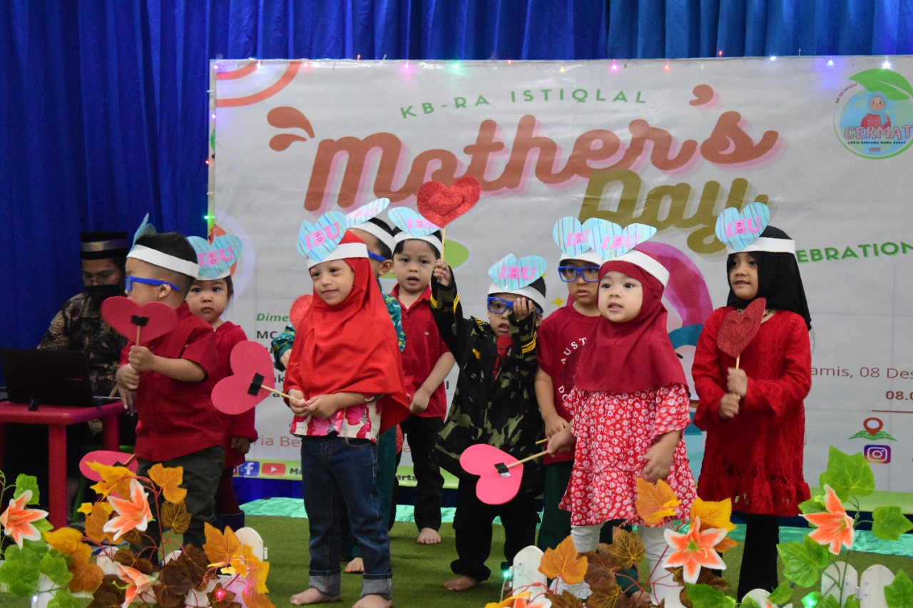 Serunya Bersama Ibu Dalam Perayaan Hari Ibu di KB-RA